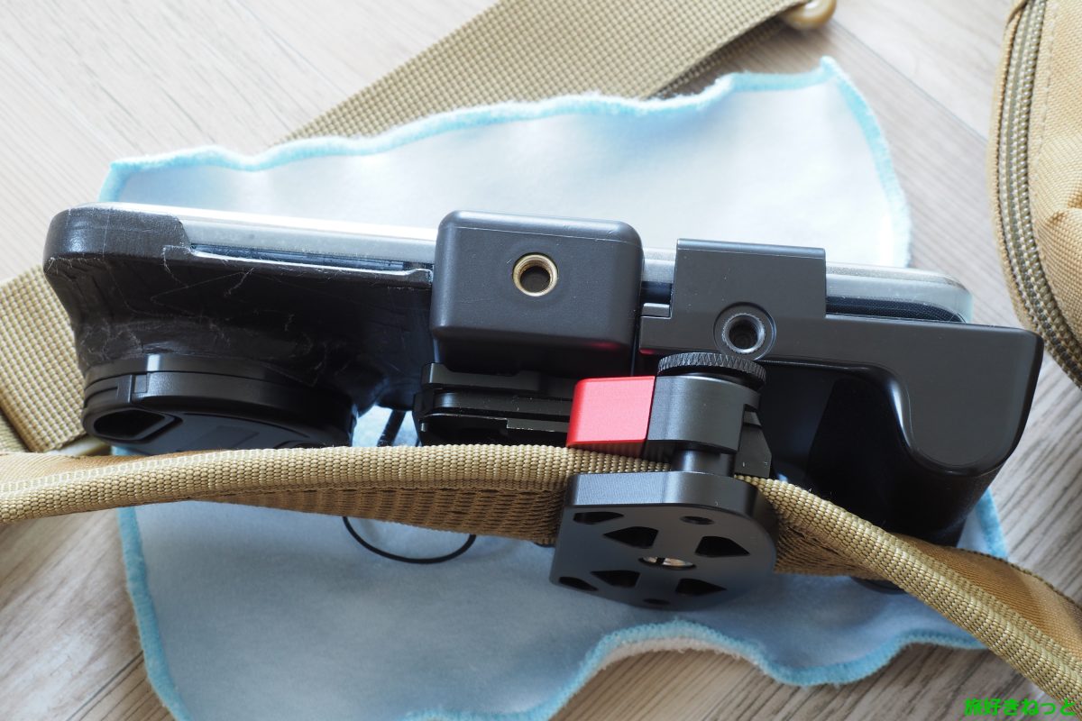 カメラをリュックのショルダーベルトに取り付けできるUTEBITのカメラホルダーを買ってみた ｜ 旅好きねっと｜なまら北海道野郎